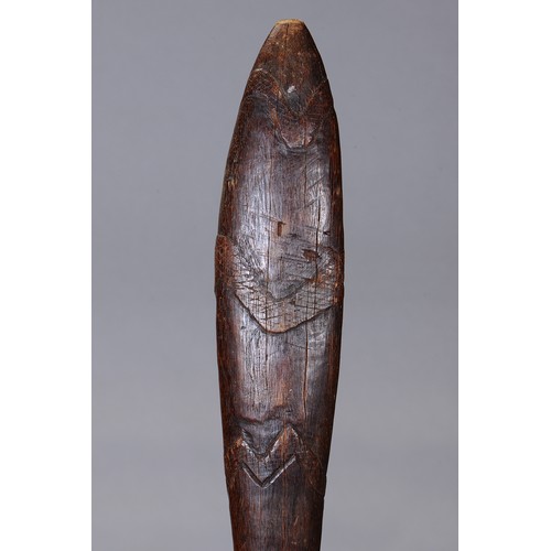 EARLY ELONGATED BULBOUS CLUB, LAKE TYRES, VICTORIA. Carved and engraved ...