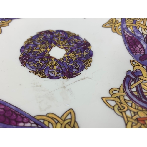 CRÈ Irish pottery centrepiece. Handcrafted in Galway. 20 x 13cm