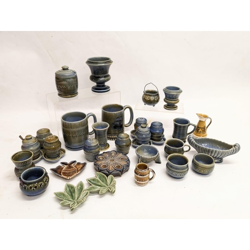 A quantity of Irish Wade pottery