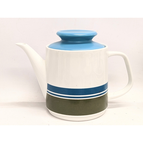 23 pieces of Mid Century J&G Meakin "Elite" studio pottery. Including ...