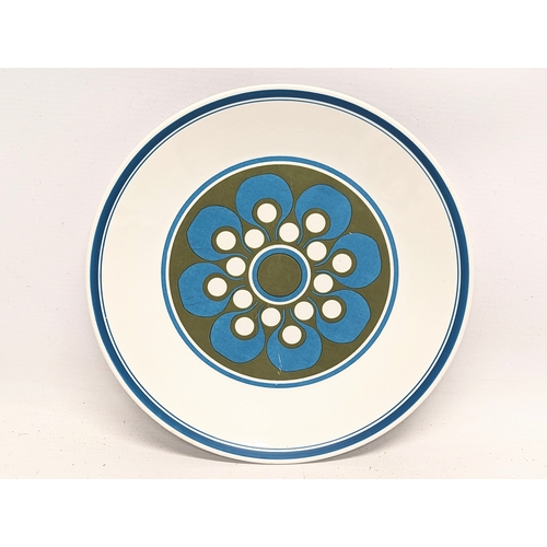 23 pieces of Mid Century J&G Meakin "Elite" studio pottery. Including ...