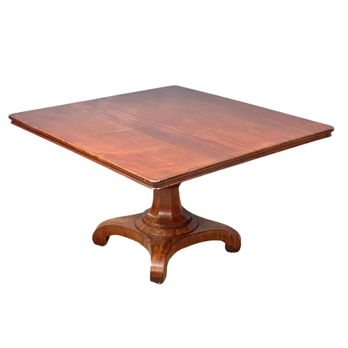 A William IV mahogany til top breakfast / dining table. 117x126x74cm