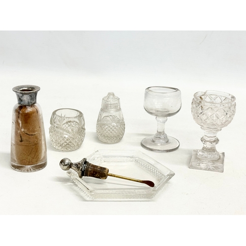 A collection of early 19th and early 20th century glassware.