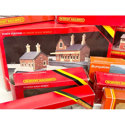 A quantity of empty Hornby Railways boxes.