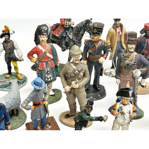 A collection of vintage metal model soldiers. 13 Limited Edition ...