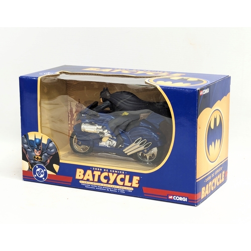 A Corgi model of DC Comics Batman's Batcycle. 1/16 scale. 27x16cm