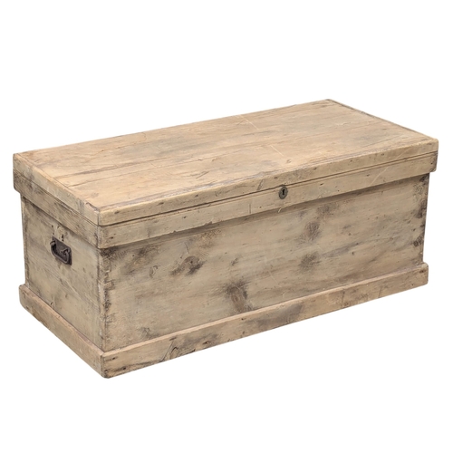 A 19th Century Victorian pine trunk. 106x51x45.5cm