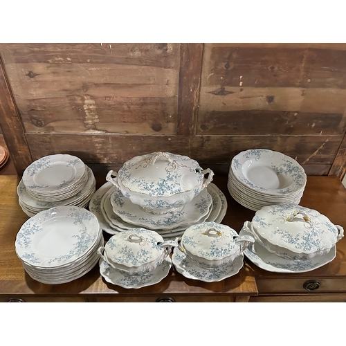 A Late Victorian dinner service. 52 piece.