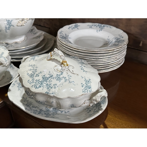 A Late Victorian dinner service. 52 piece.