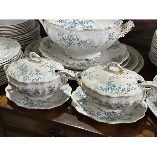 A Late Victorian dinner service. 52 piece.