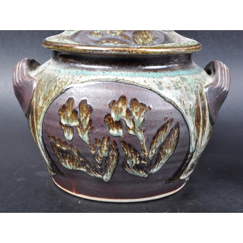 David Eeles (1933-2015) - Shepherd's Well pottery - Two retro 20th ...