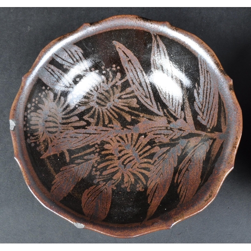 David Eeles (1933-2015) - Shepherd's Well Pottery - A selection of four ...