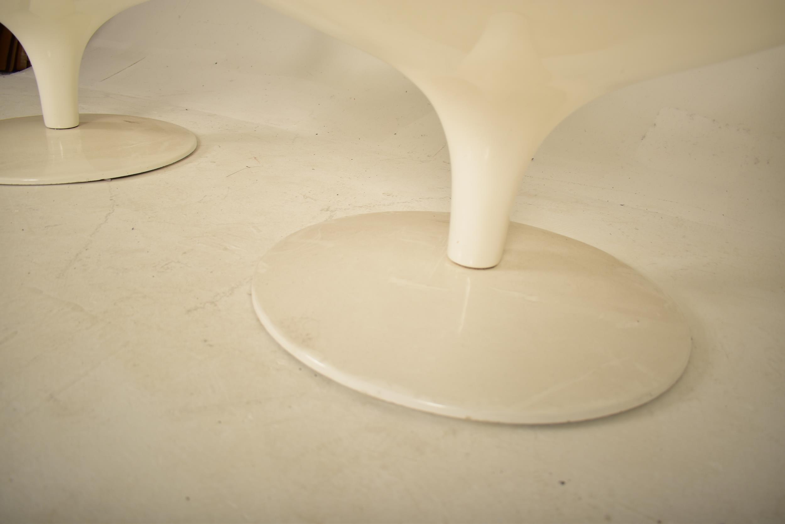 Pietro Arosio for Tacchini - Moon Chair - A pair of vintage 2002 white ...