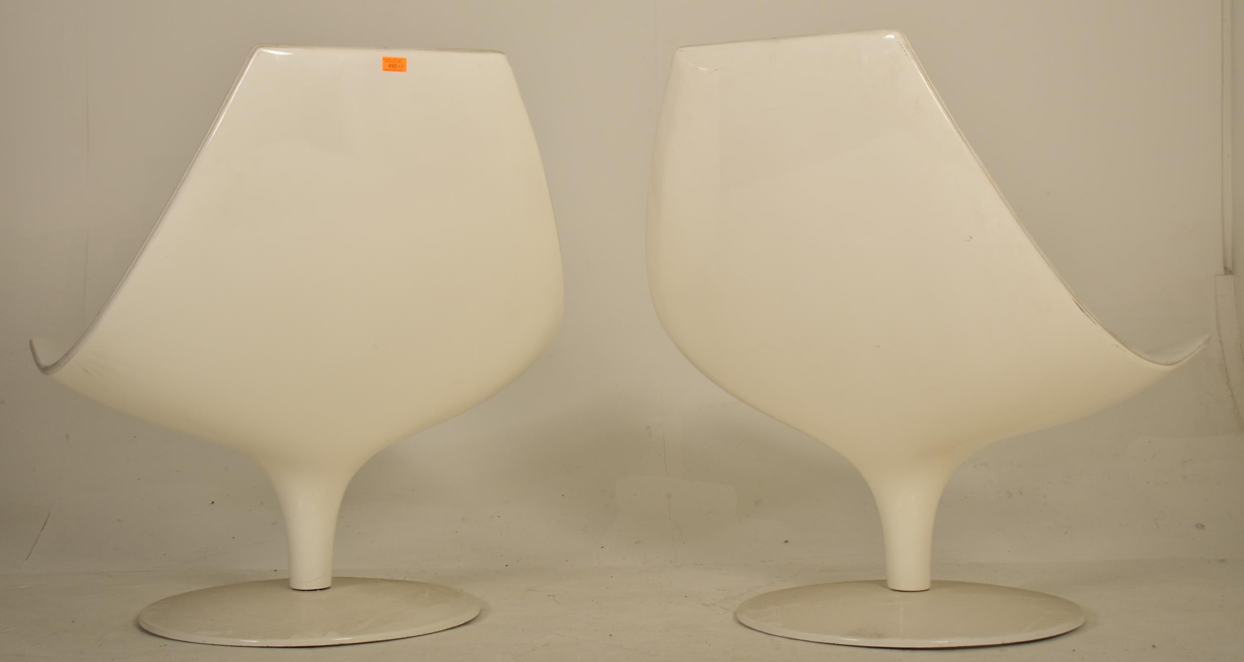 Pietro Arosio for Tacchini - Moon Chair - A pair of vintage 2002 white ...