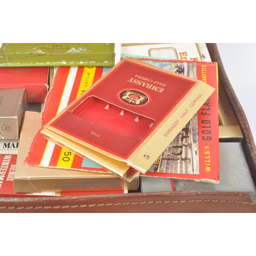 Large extensive collection of vintage 20th century cigarette cards ...